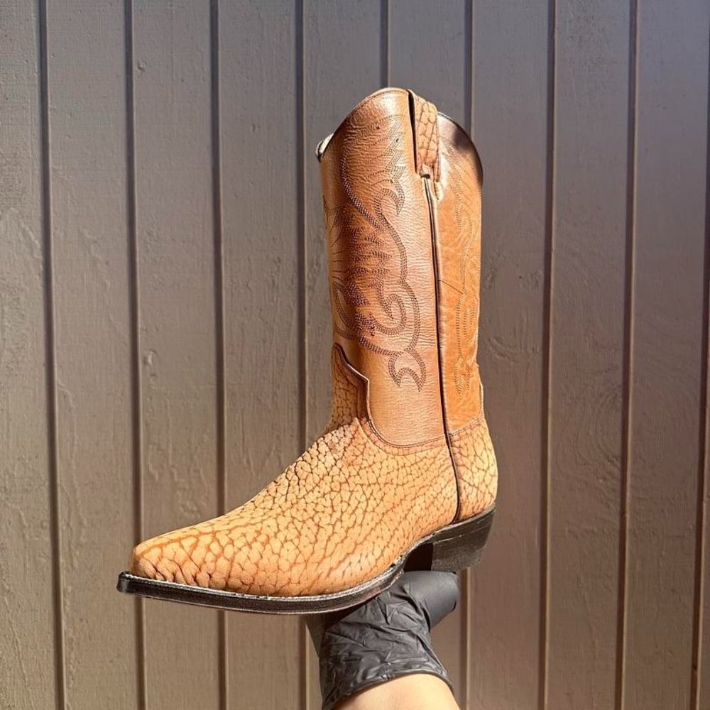 #74 Bull Neck Design Western Boot - Galope Boots - Gem